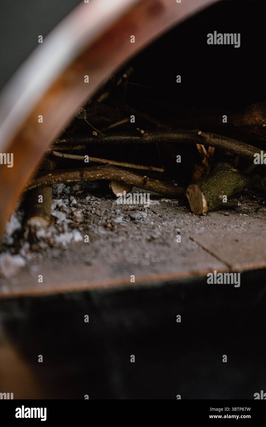 Pizza ofen hi-res stock photography and images - Alamy