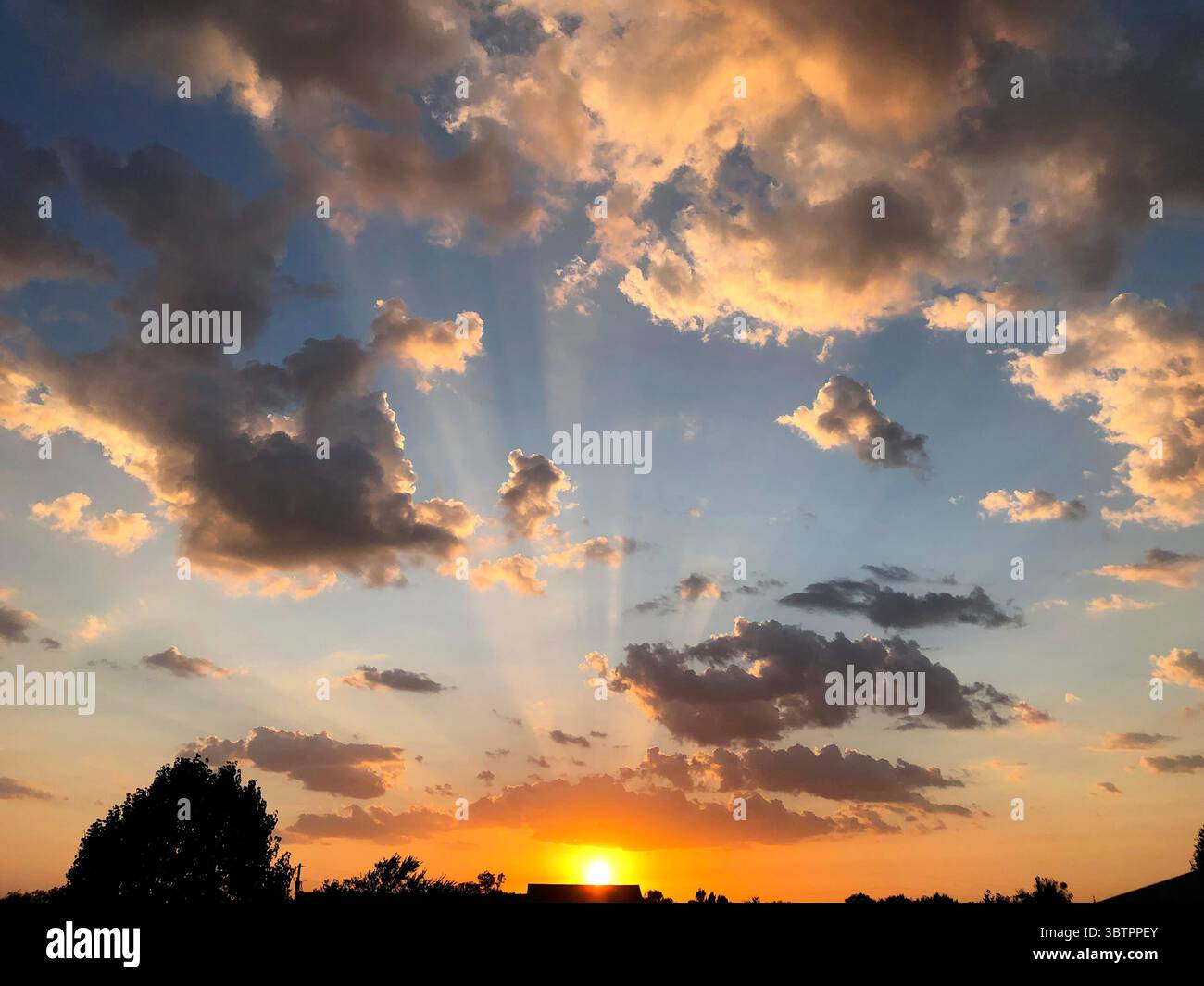 Cloudy Summer Sunset over Central Texas Stock Photo - Alamy