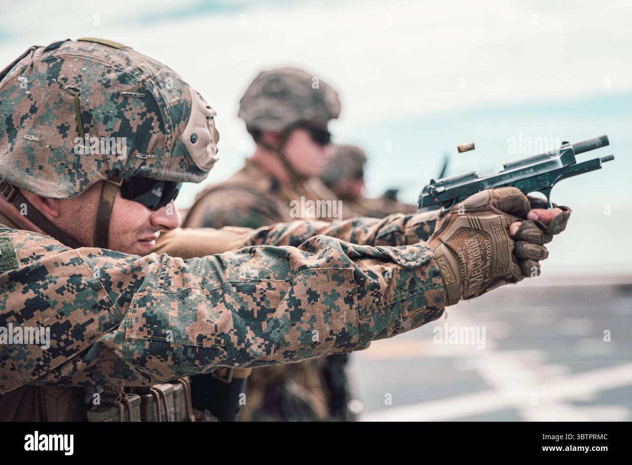 November 11, 2019 - Pacific Ocean - 191110-M-HB658-2409 PACIFIC OCEAN ...