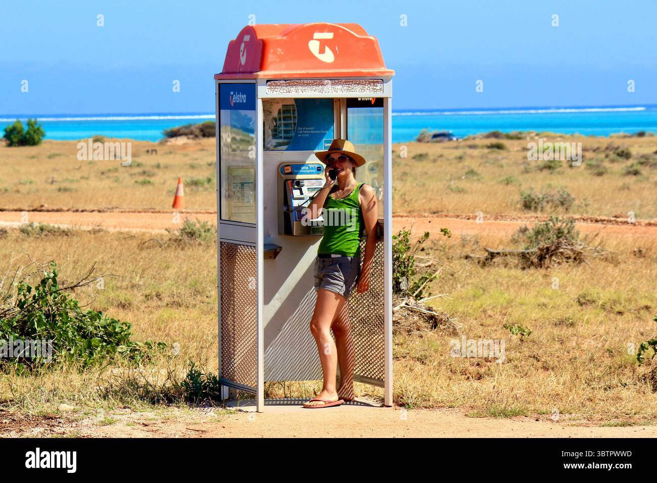 Phone booth in desert hi-res stock photography and images - Alamy
