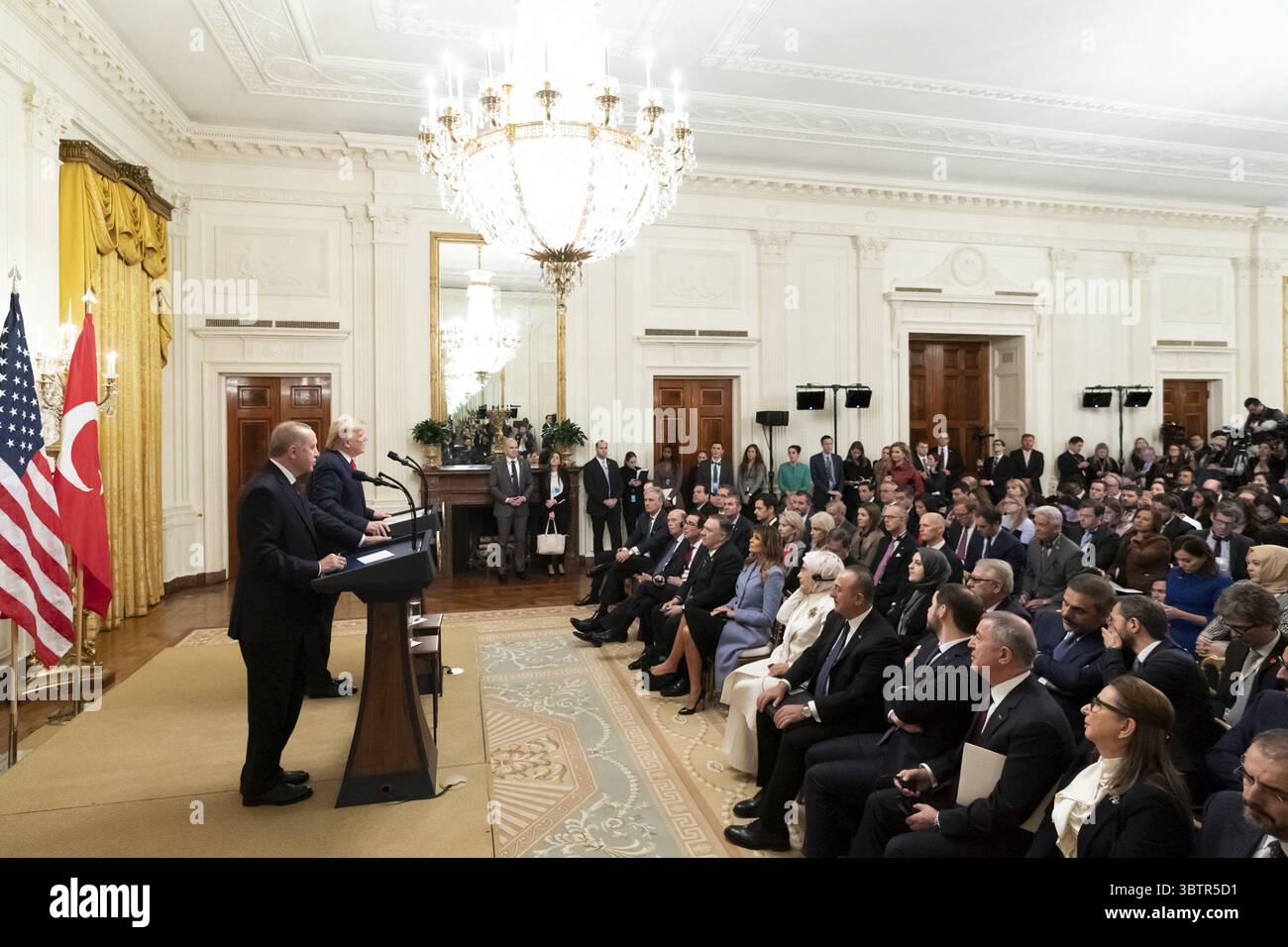 Donald trump side view hi-res stock photography and images - Alamy