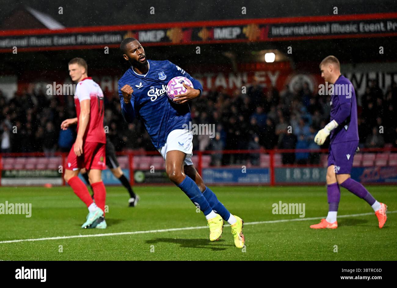 Everton's Beto celebrates scoring their side's first goal of the game ...