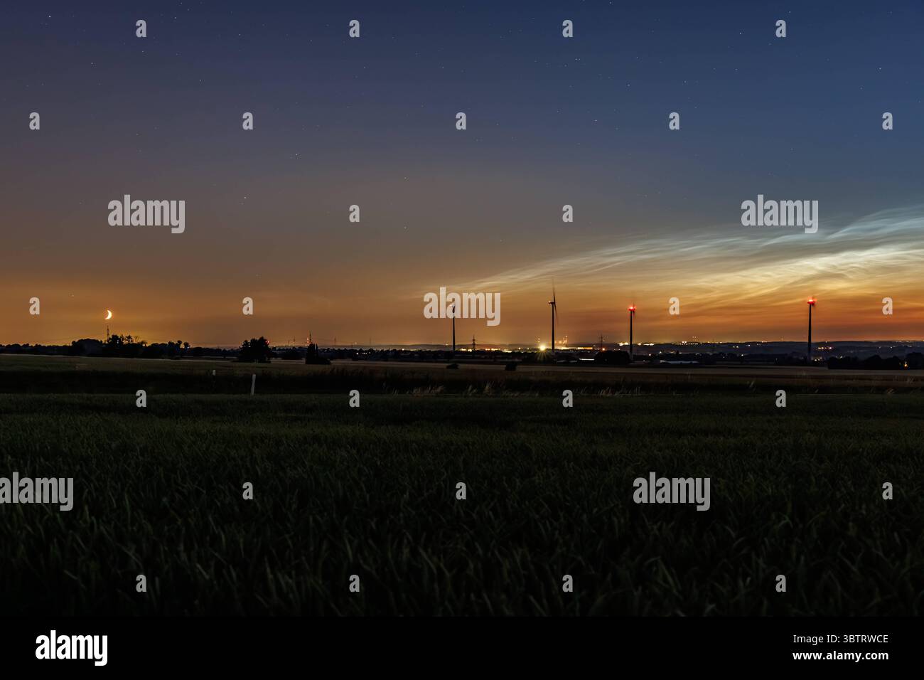 Leuchtende Nachtwolken von Ense aus am Abend des 30.06.2025 NLC und ...