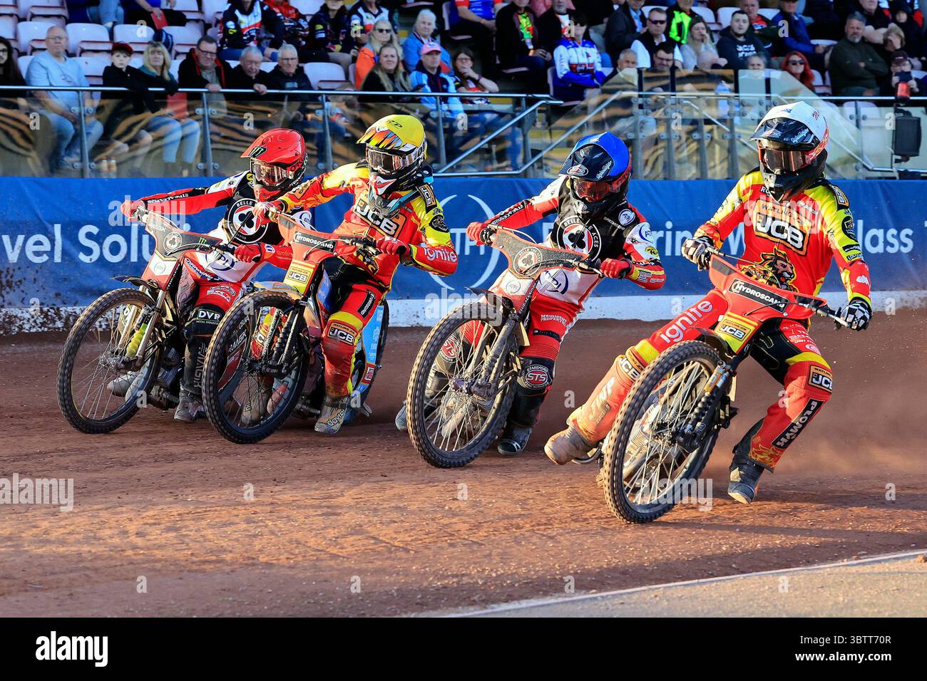 Manchester, UK. 24th June, 2025. Jaimon Lidsey of Belle Vue ‘ATPI' Aces ...