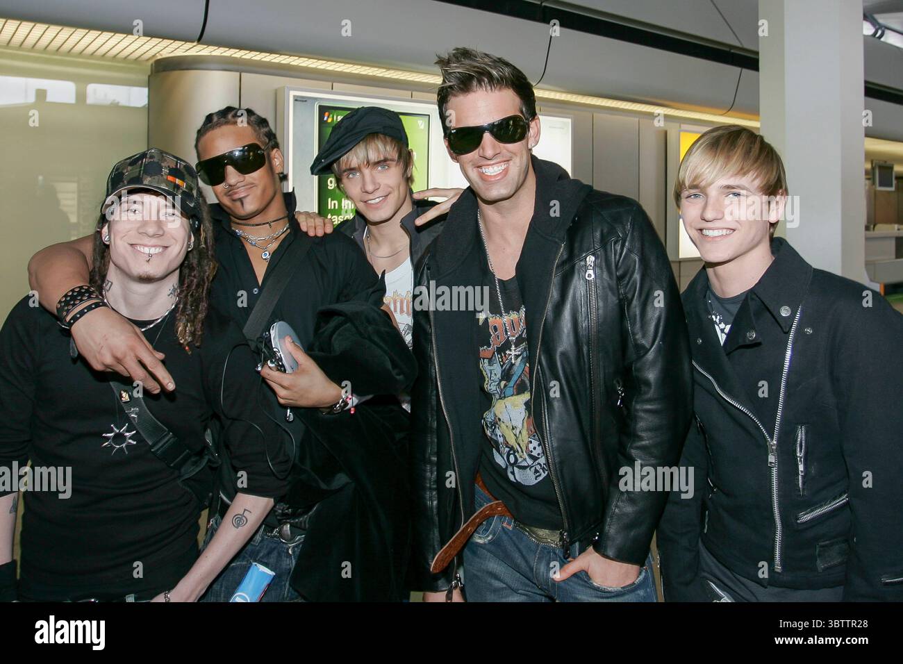 Die international erfolgreiche und von Lou Perlman entdeckte Boygroup US5 mit Izzy Gallegos Izzy ...