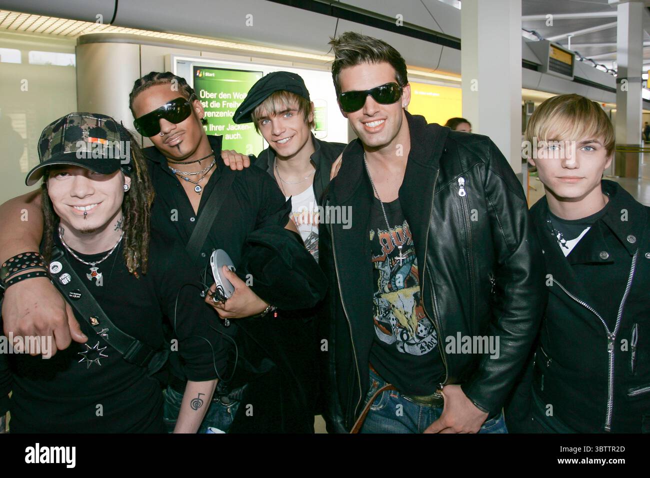 Die international erfolgreiche und von Lou Perlman entdeckte Boygroup US5 mit Izzy Gallegos Izzy ...