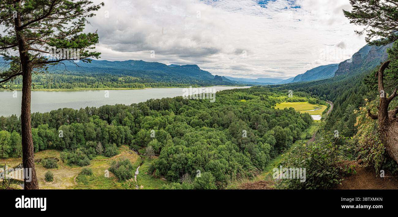 A view looking east towards Beacon Rock from the Oregon side of the ...
