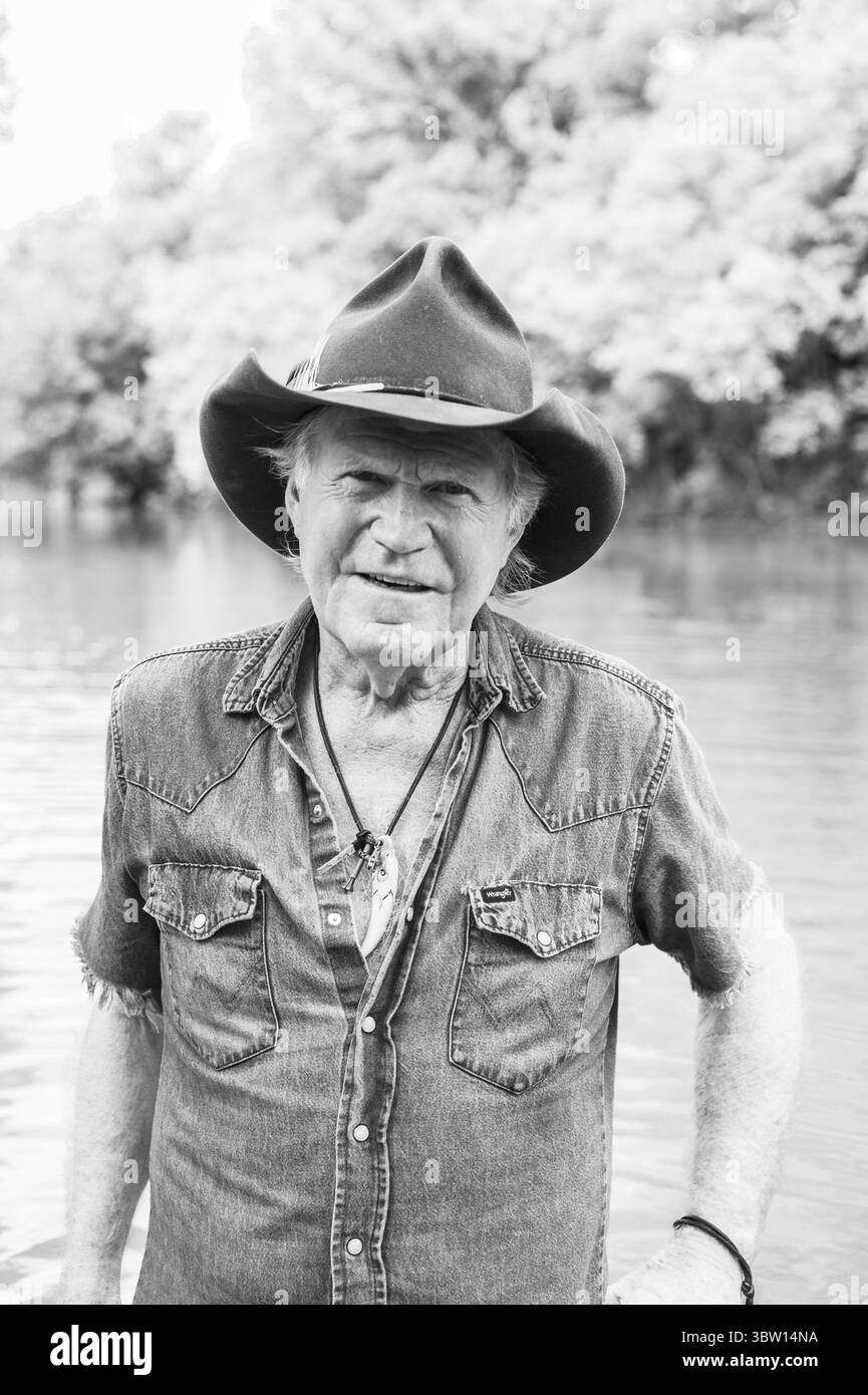 Outlaw country Black and White Stock Photos & Images - Alamy