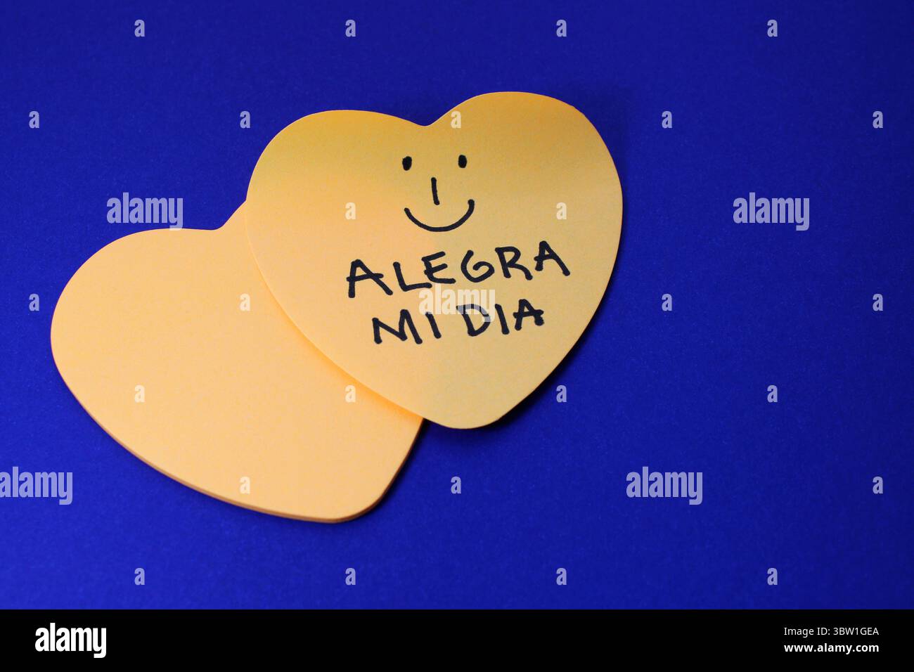 PHRASE BRIGHTENS MY DAY AND HAPPY FACE , heart-shape sticky notes ...