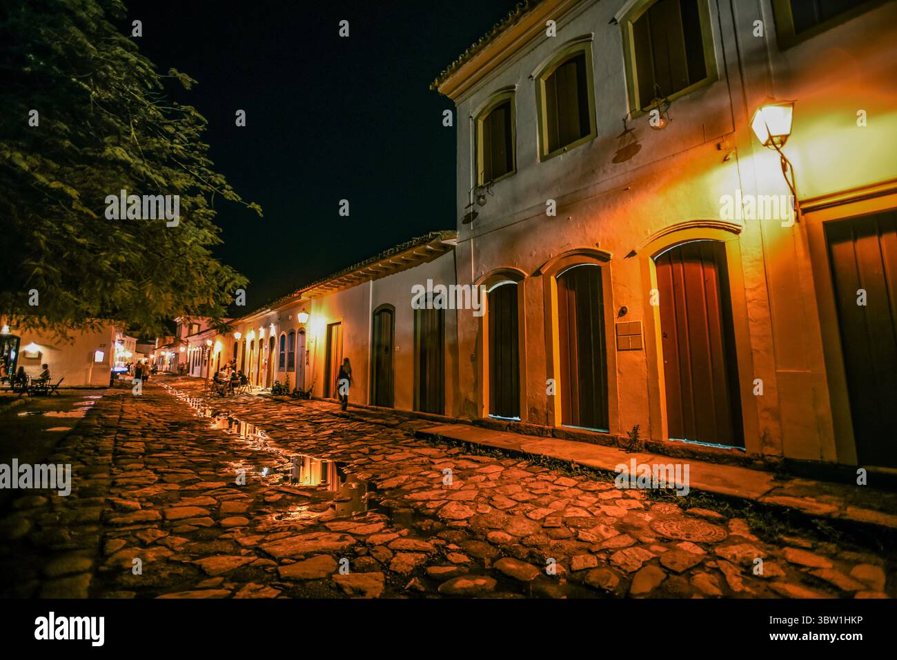 Night View of Cobblestone Street Illuminated by Streetlights in Paraty ...