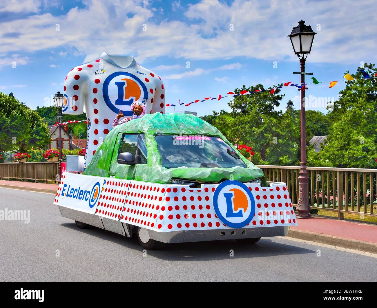 "Leclerc" supermarkets advertising publicity vehicle - part of La ...