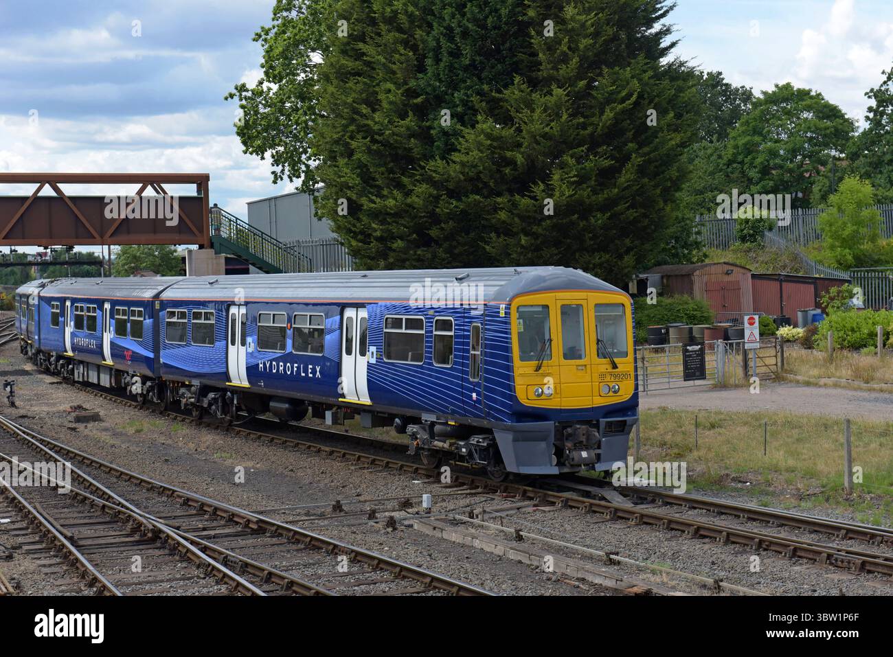 The Hydroflex hydrogen power train at Kidderminster Station, Severn ...