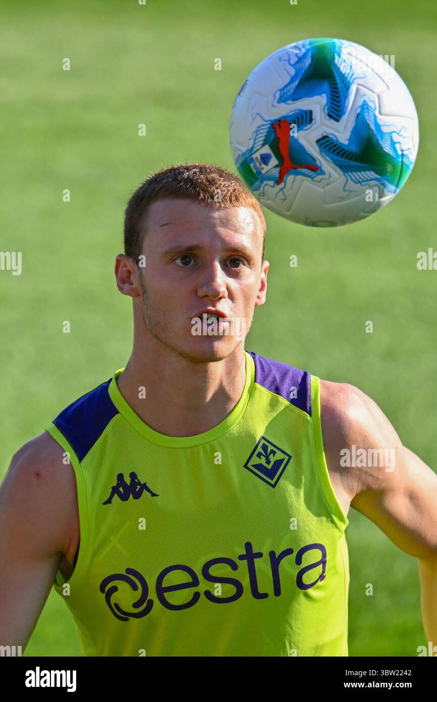 ACF Fiorentina's defender Pietro Comuzzo during Presentation of new ACF ...