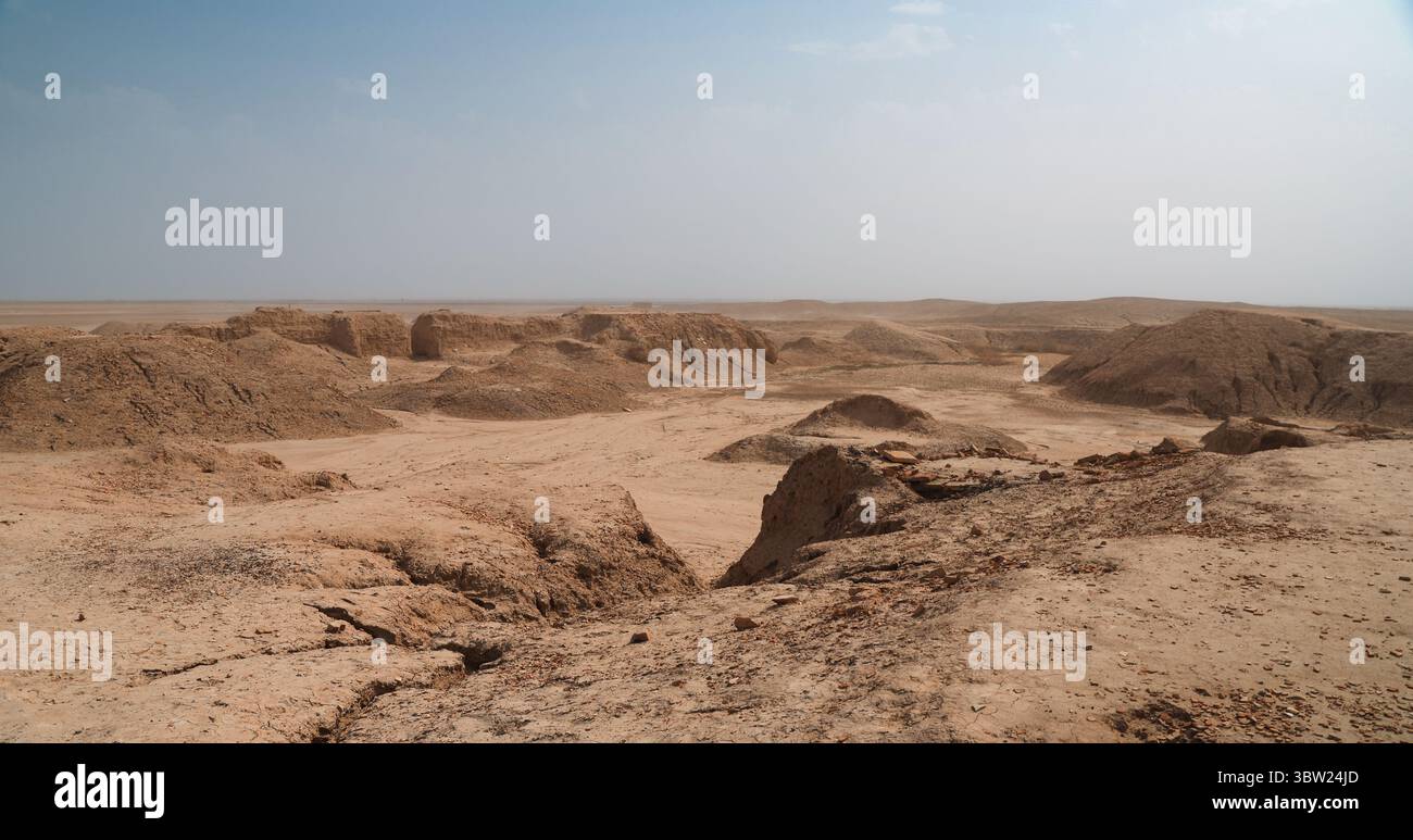 Exploring the ancient ruins of Uruk in Iraq reveals vast arid terrain ...
