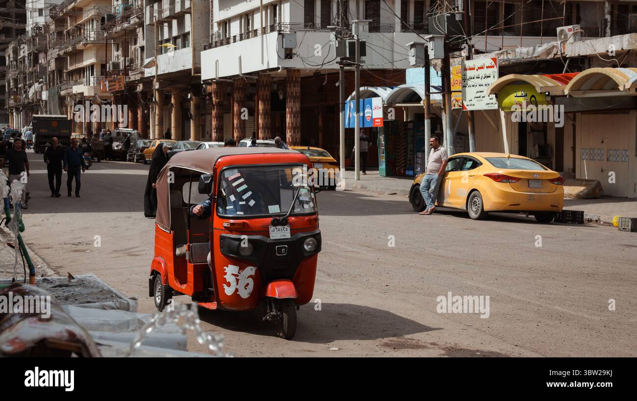 Tuk tuks iraq hi-res stock photography and images - Alamy