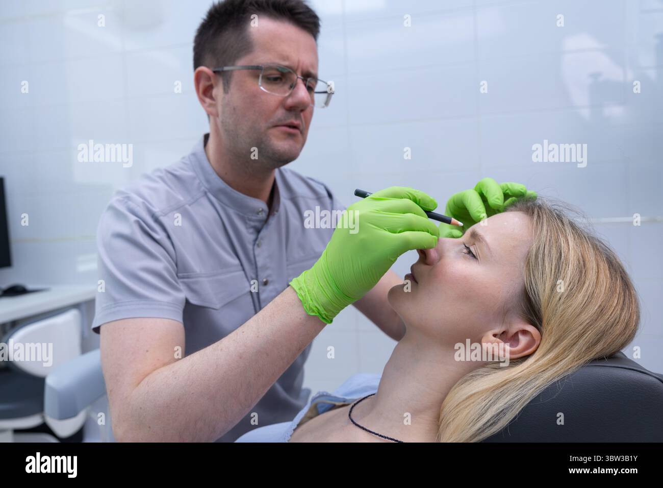 Expert Cosmetic Practitioner Performing Facial Enhancement Procedure ...