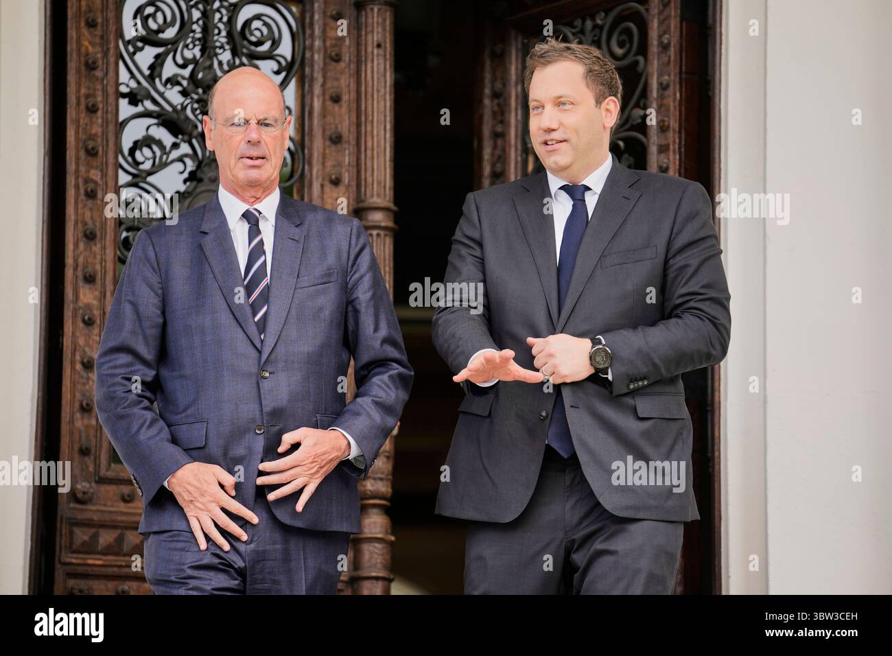 German Finance Minister Lars Klingbeil, right, welcomes his French ...