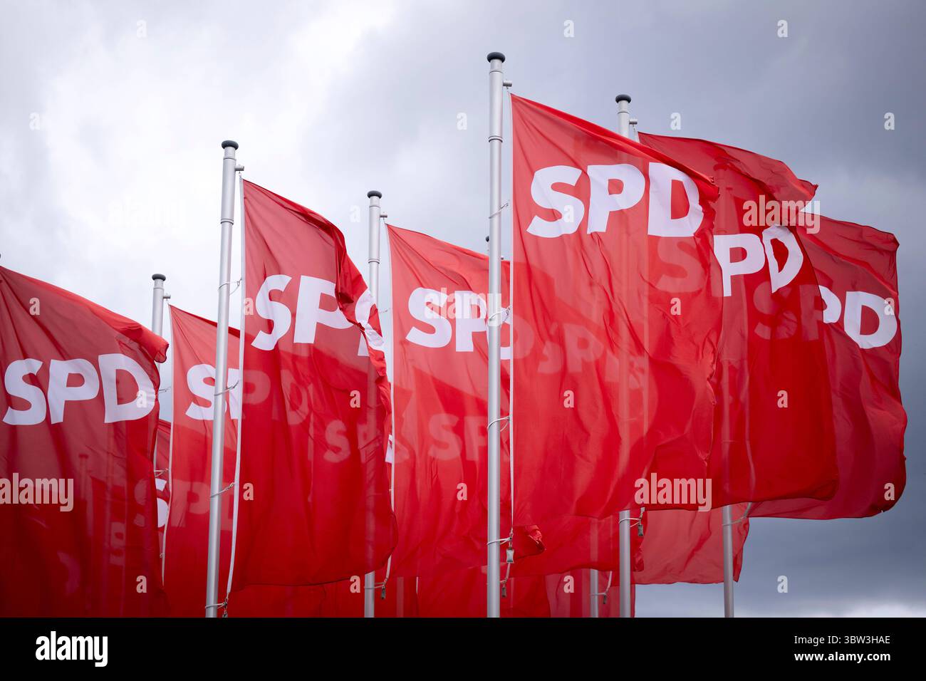 SPD Parteitag DEU, Deutschland, Germany, Berlin, 29.06.2025 Fahnen mit ...