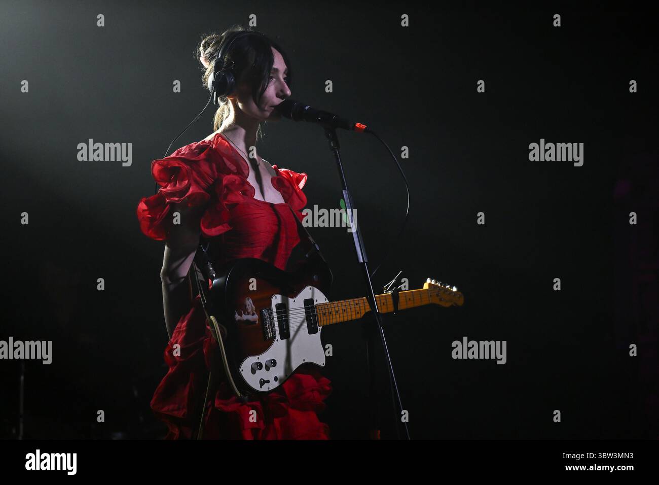 Hannah Merrick of The King Hannah Live during the Live at the MONK on ...
