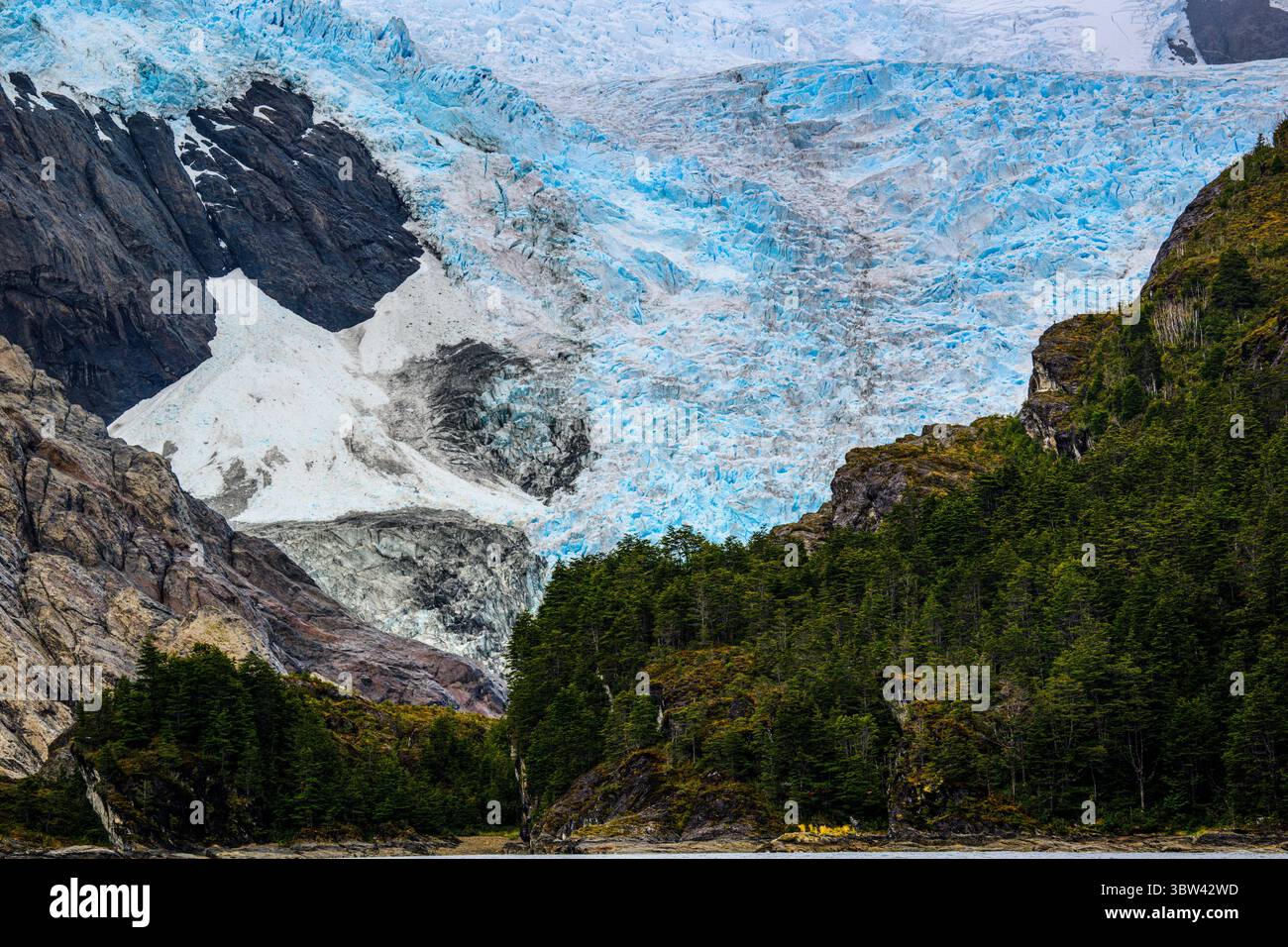 A glacier in the Agostini fjord, Agostini Fjord, Alberto de Agostini ...