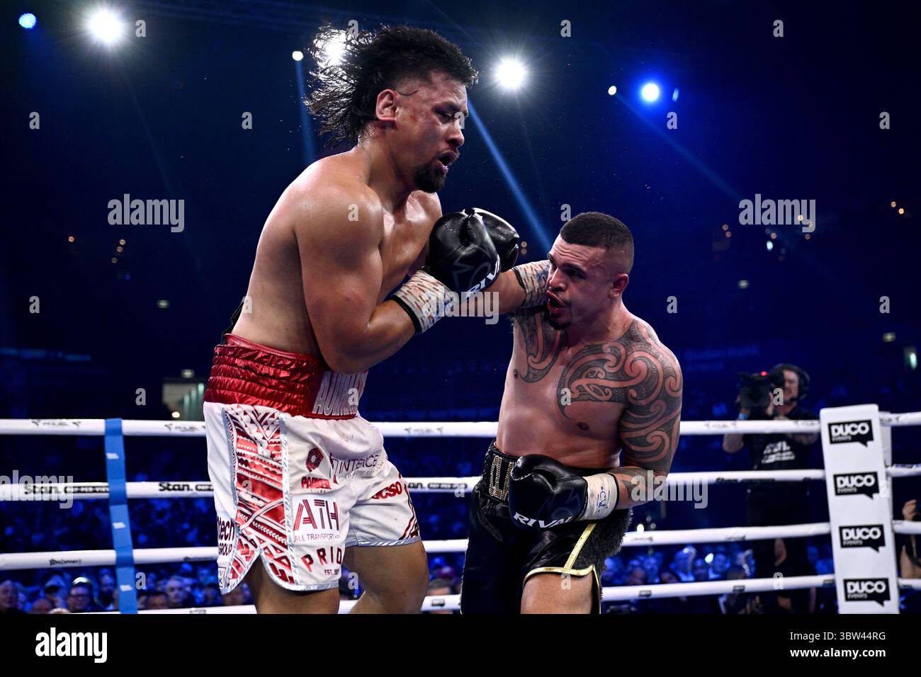 Clay Waterman (right) and Mose Auimatagi Jnr. undercard bout ahead of ...