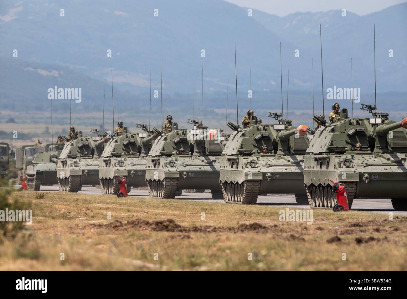 A dress rehearsal for the military parade marking the 30th anniversary ...