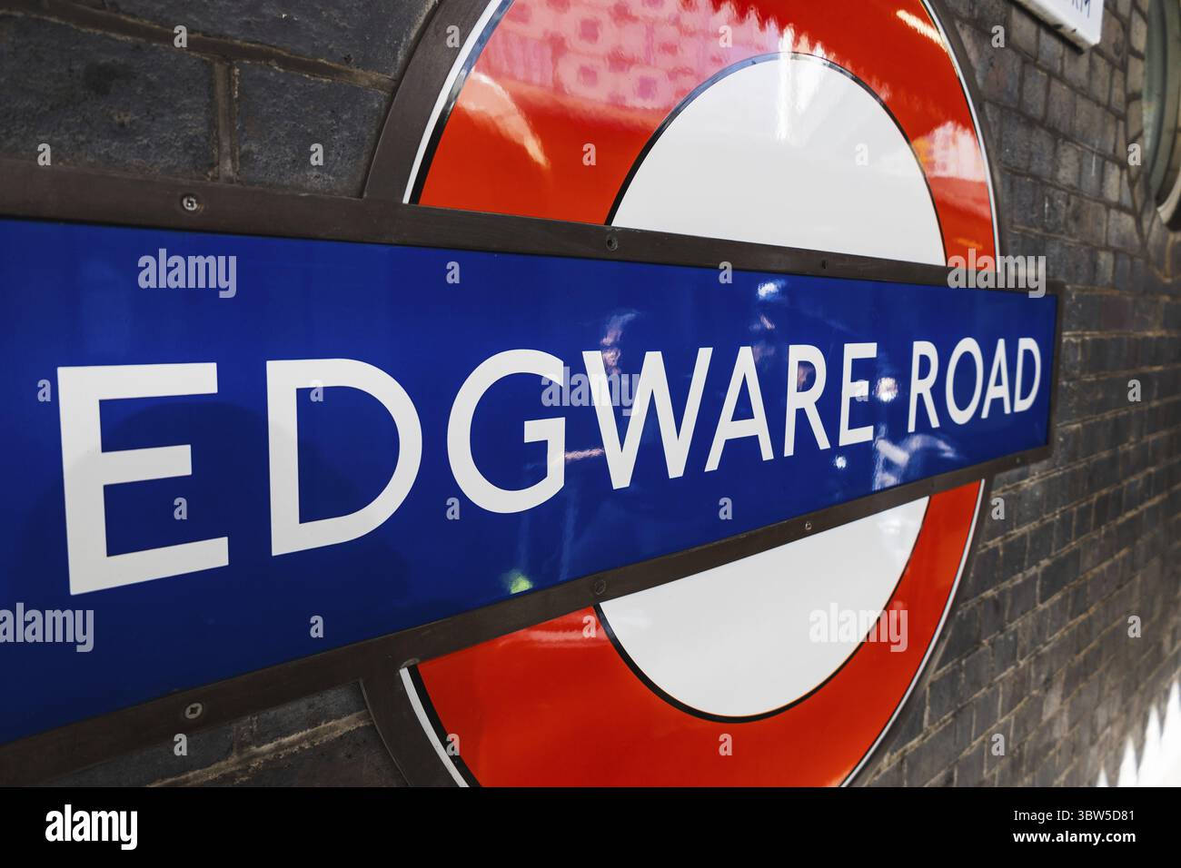 Edgware Road roundel in the London Underground showcases classic subway ...
