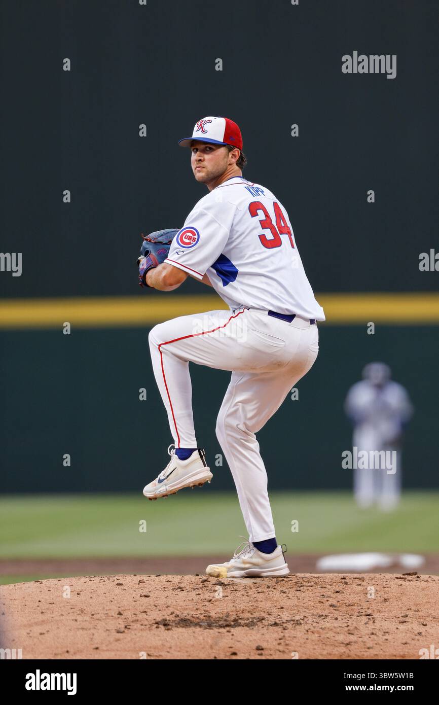 Knoxville Smokies starting pitcher Grant Kipp (34) in action against ...