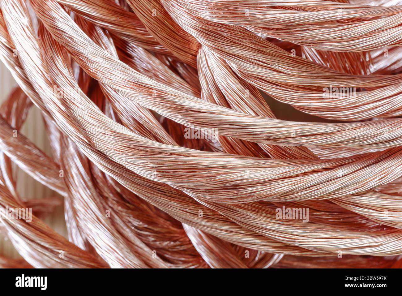 Pile of wire hi-res stock photography and images - Alamy