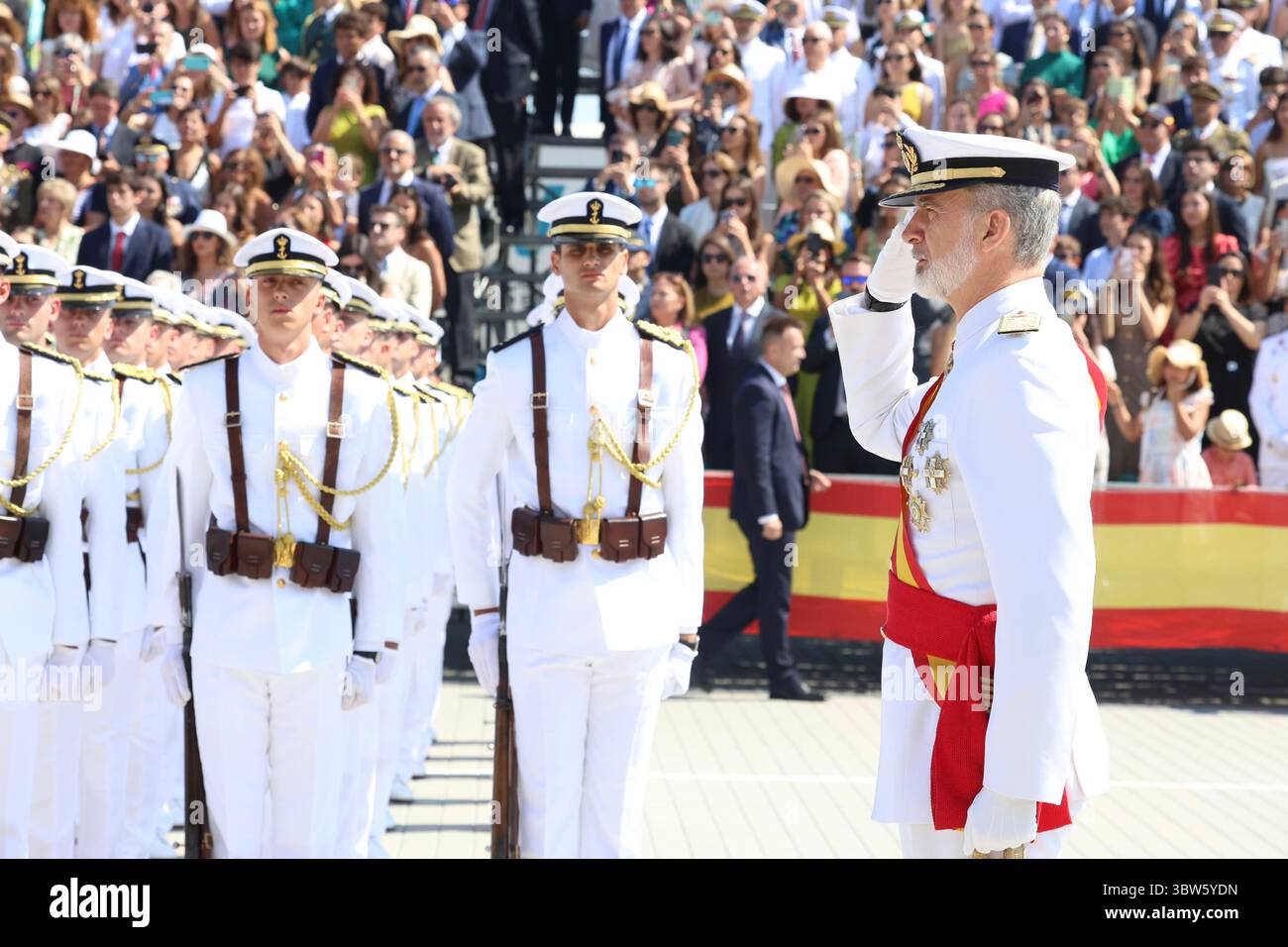 Spanish King Felipe VI and Princess Leonor de Borbon attending the Flag ...