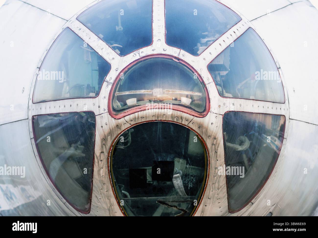 Section cockpit hi-res stock photography and images - Alamy