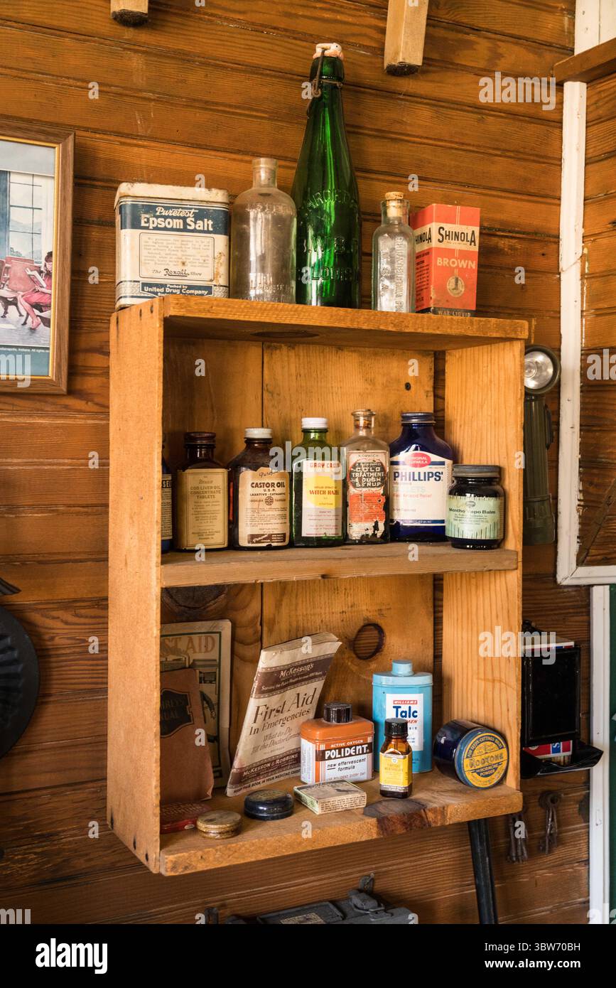 Including tooth powder hi-res stock photography and images - Alamy