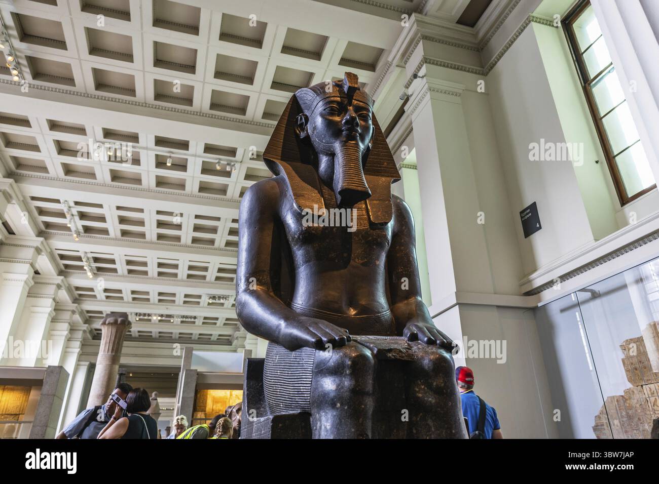 Discover the colossal statue of King Amenhotep III at the British ...