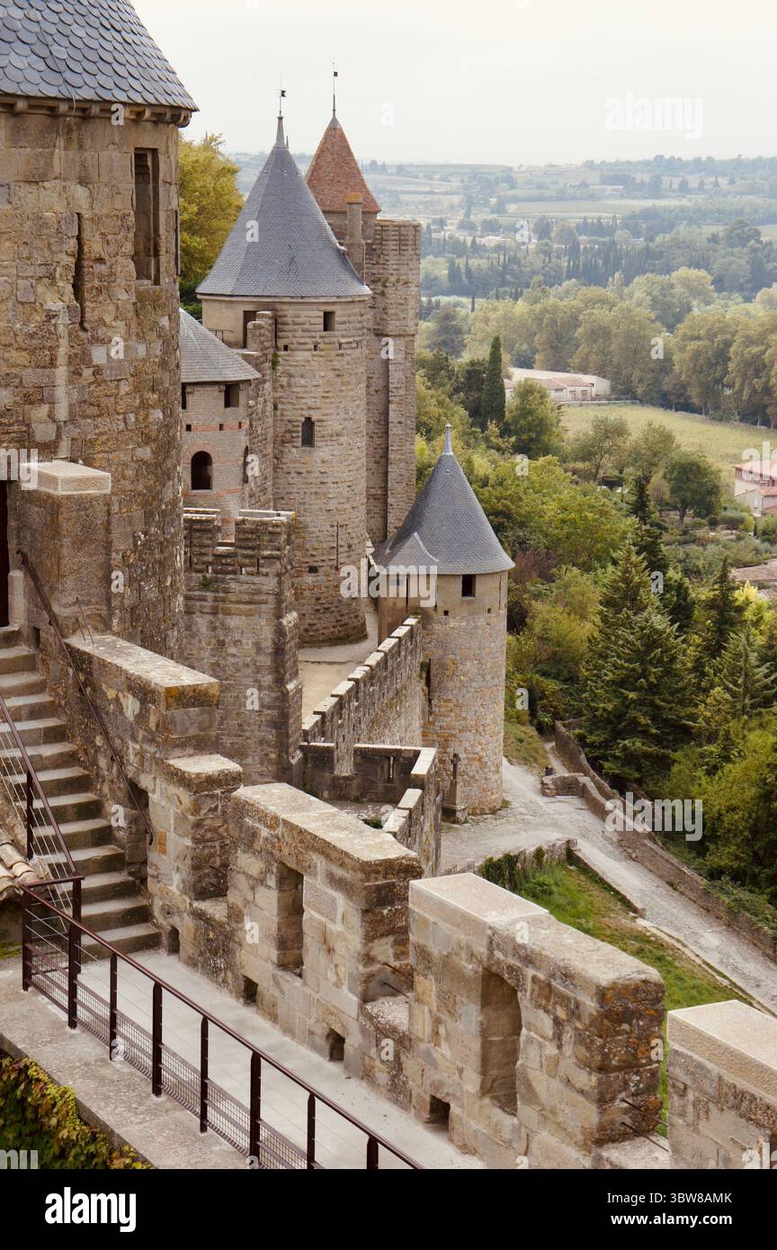 Medieval defence towers hi-res stock photography and images - Alamy