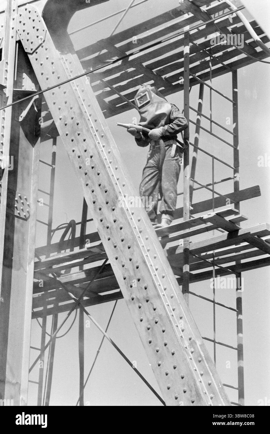 Aktuell 26 - 7 - 1970: He calls it U-hjelp. Attorney E. Stenersen jr ...
