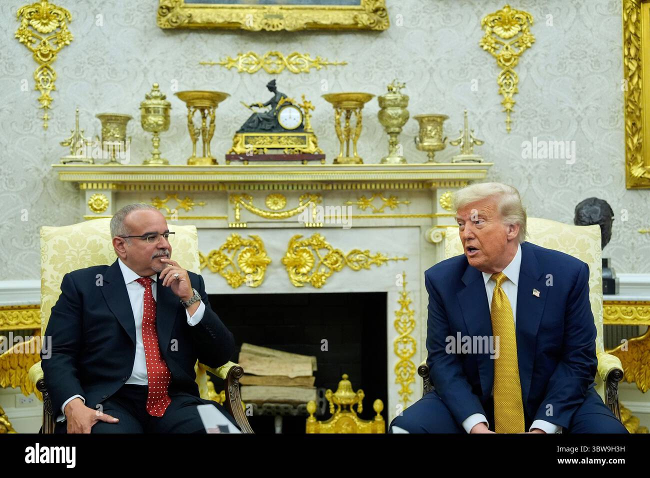 President Donald Trump and Bahrain's Crown Prince Salman bin Hamad Al ...