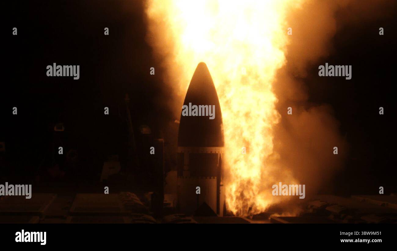 Standard missile 3 sm 3 block iia hi-res stock photography and images ...