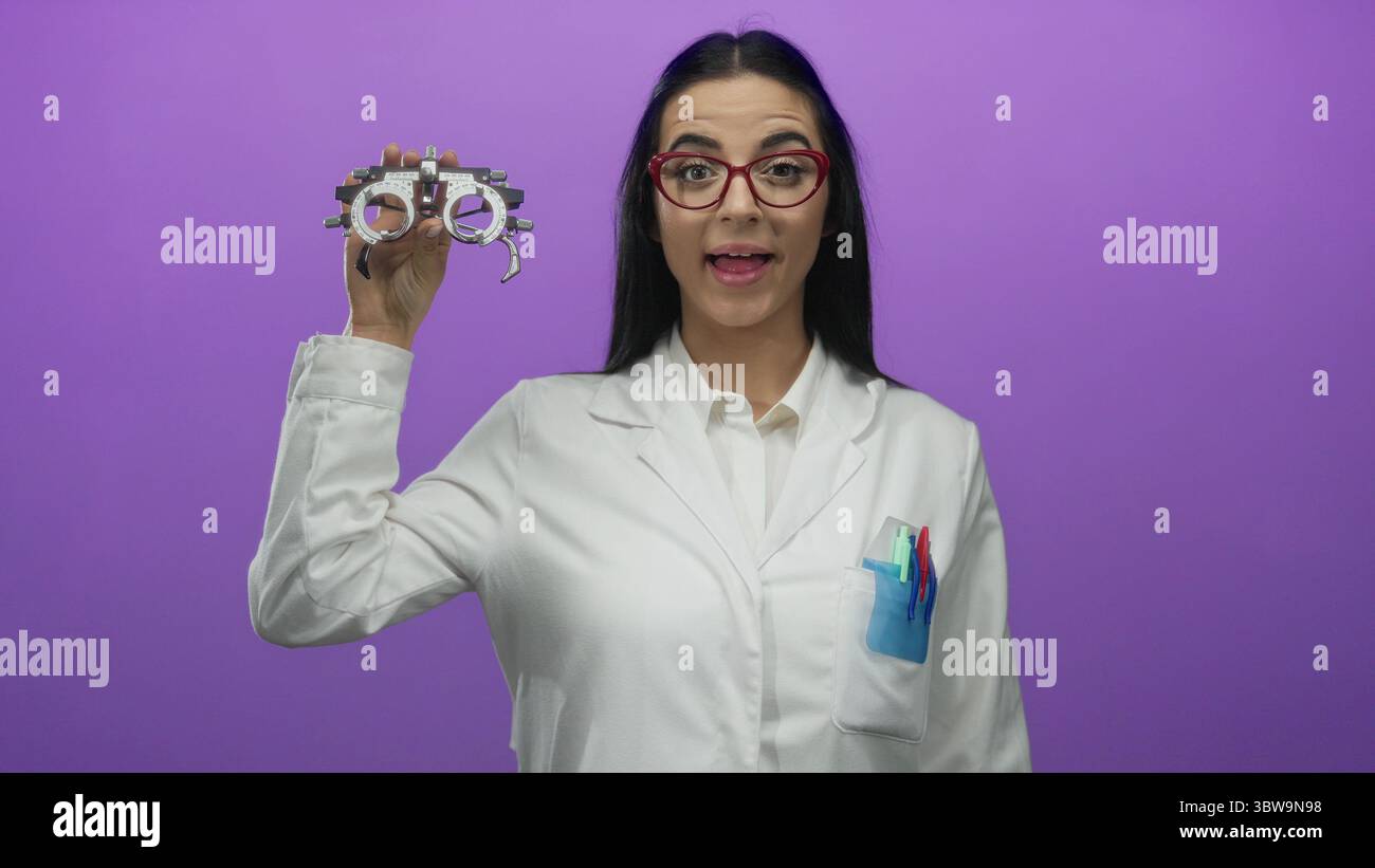 Woman optician in white uniform hi-res stock photography and images - Alamy