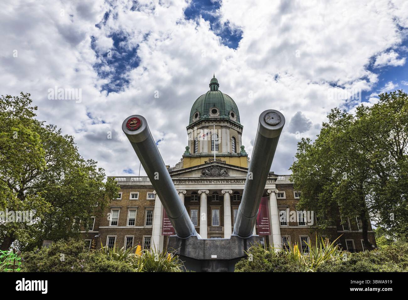 The Imperial War Museum in London features iconic architecture, a grand ...