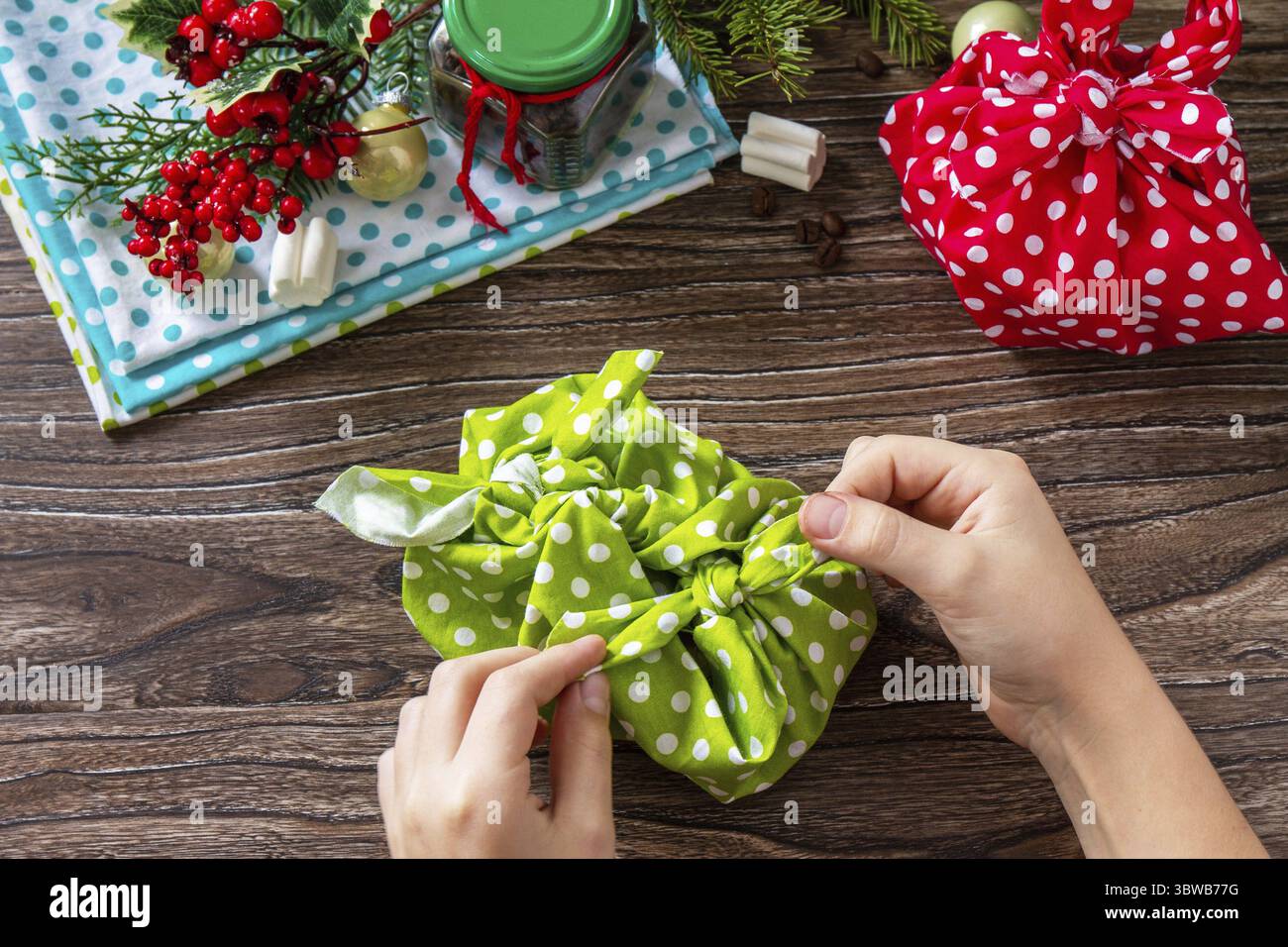 Instruction step 9. Furoshiki Japanese traditional gift wrapping ...