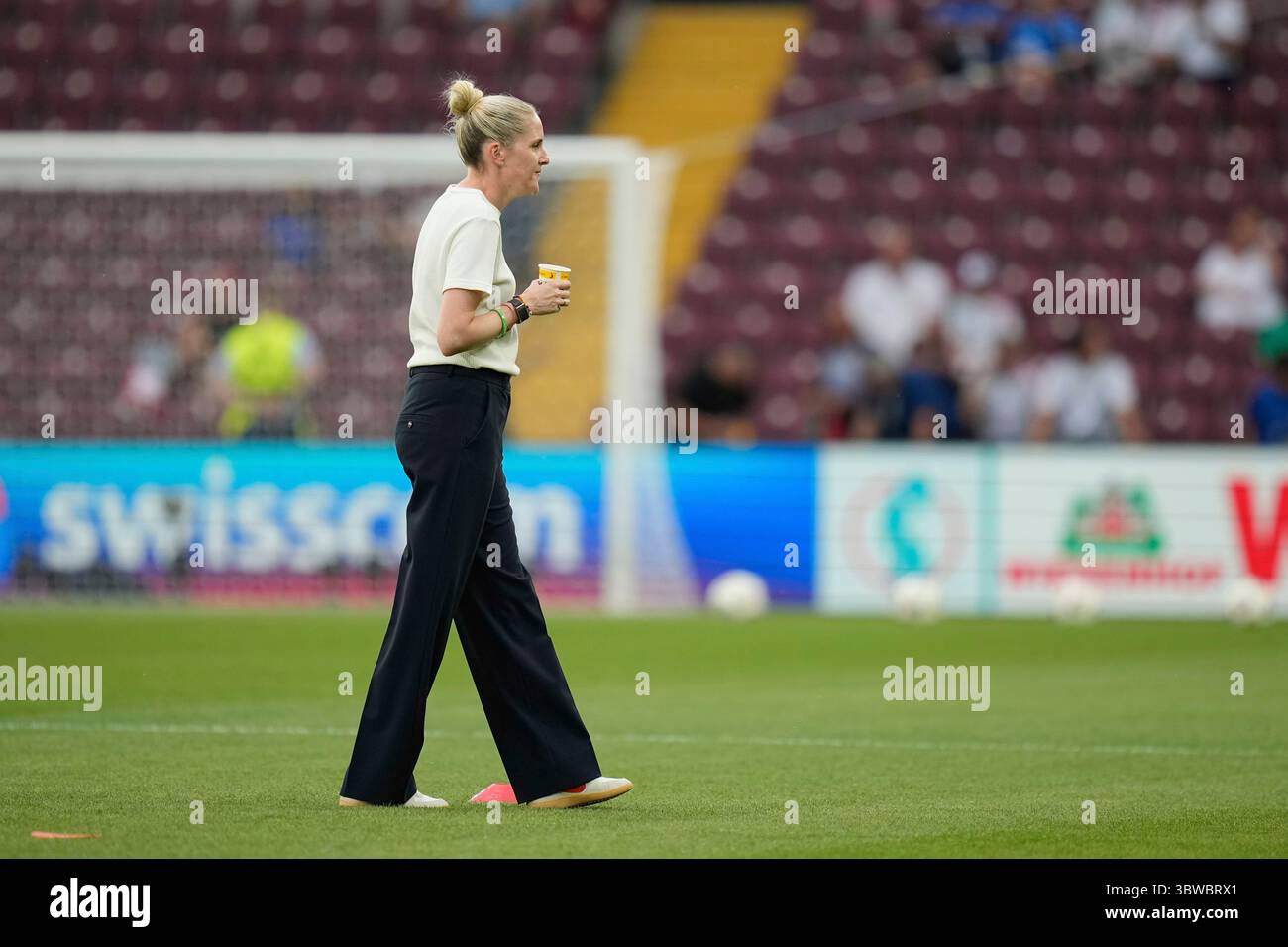 Norway head coach Gemma Grainger walks on the pitch ahead of the Women ...