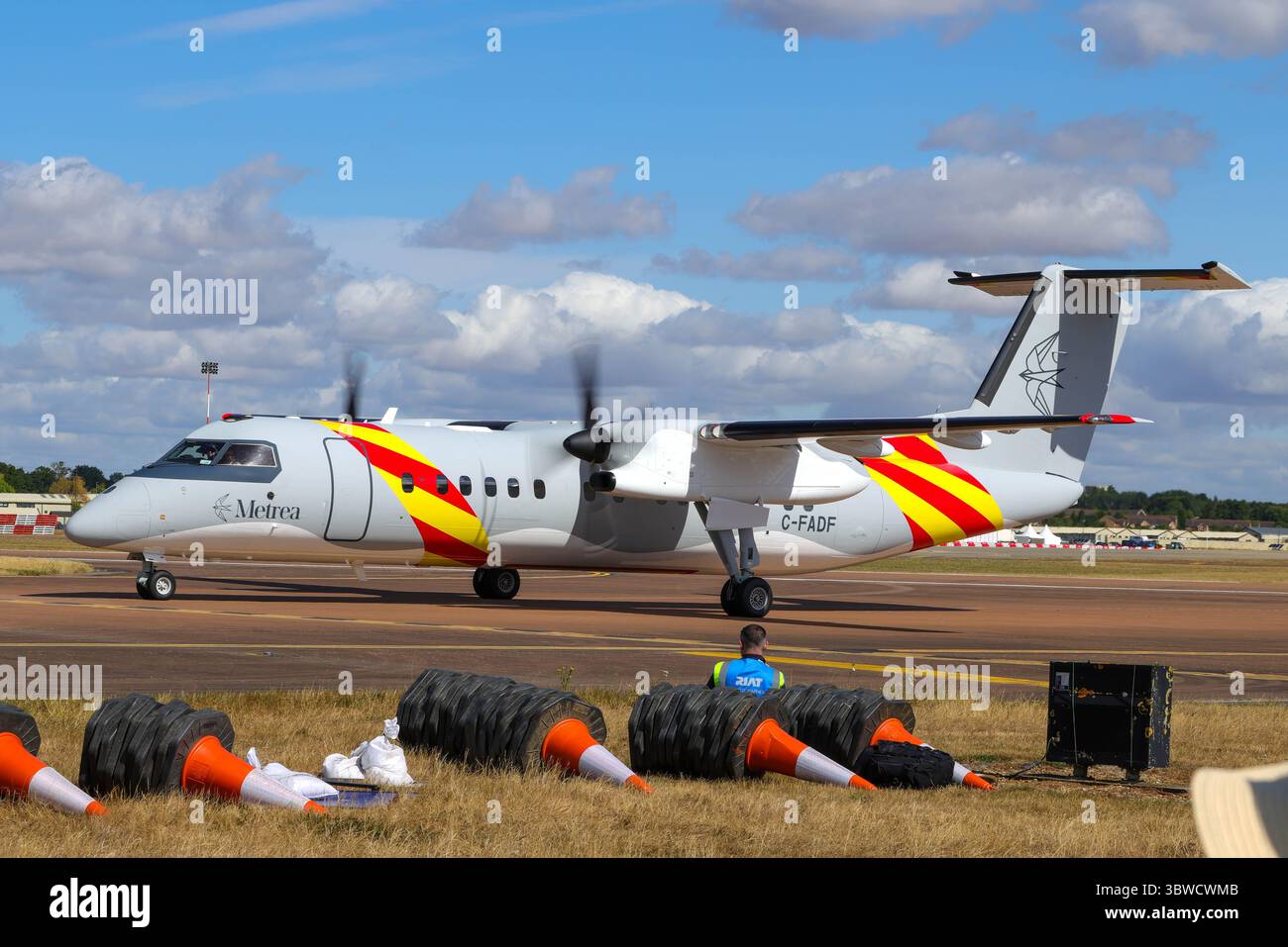 Dhc 8 military hi-res stock photography and images - Alamy