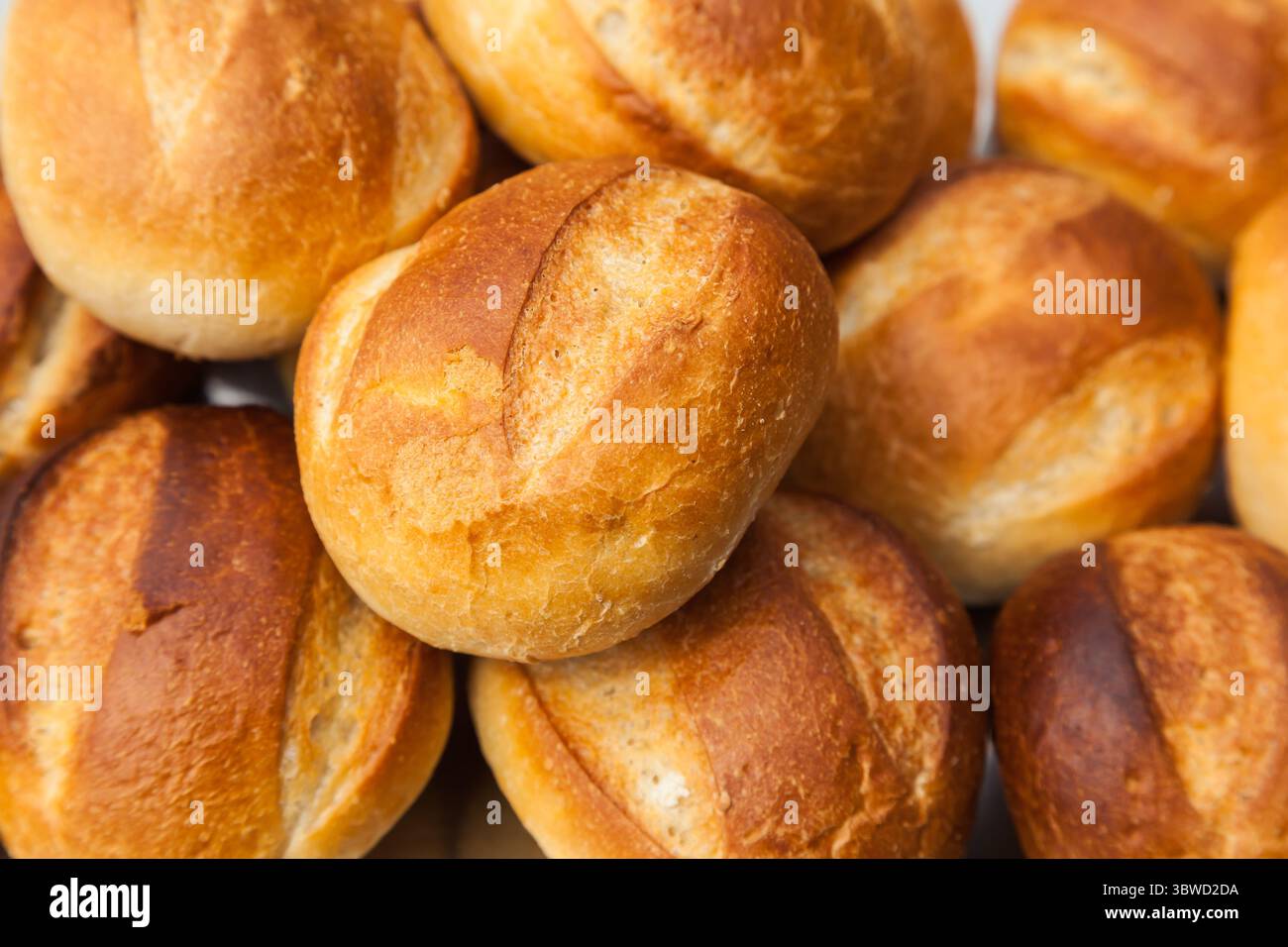 Round buns hi-res stock photography and images - Alamy