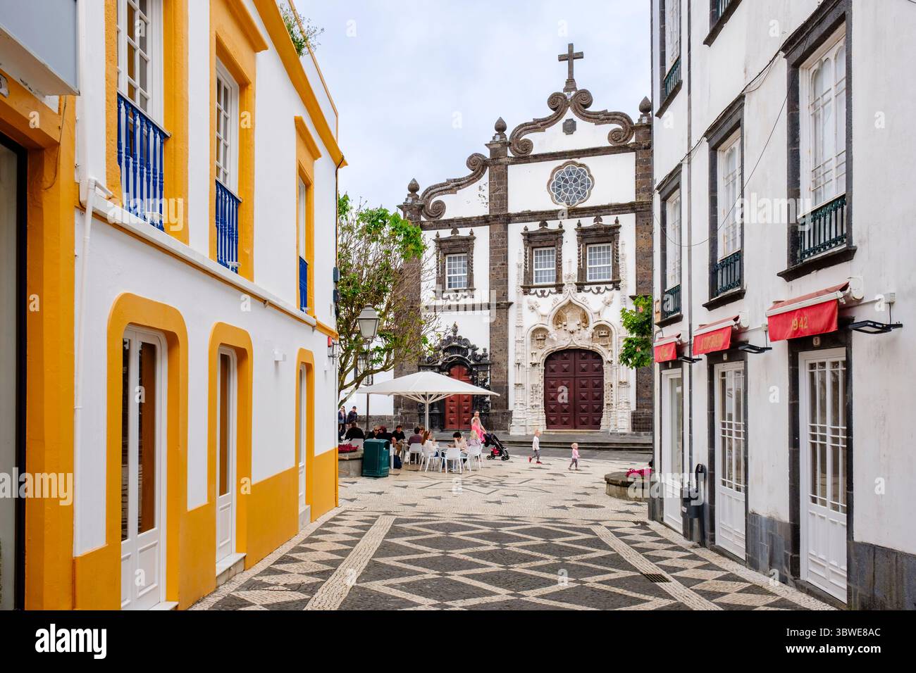 Street view of Igreja Matriz de São Sebastião, main church in Ponta ...