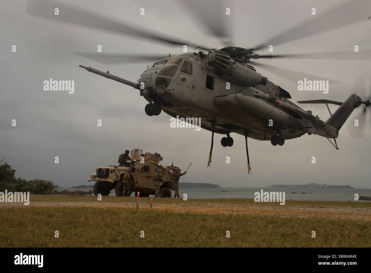 Helicopter support team hst hi-res stock photography and images - Alamy