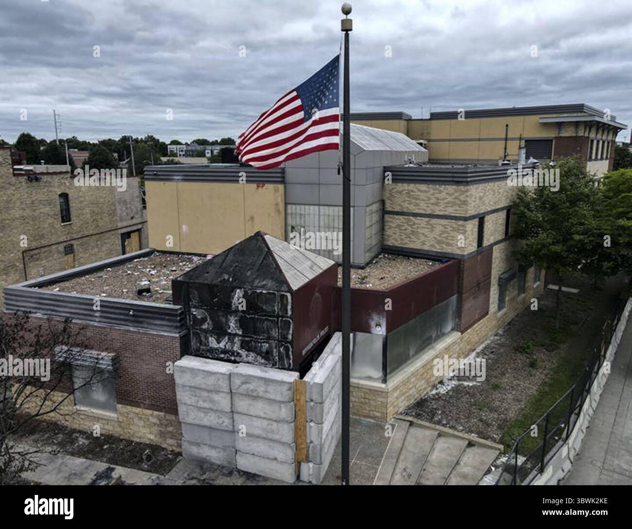 Minneapolis 28 may 2020 precinct hi-res stock photography and images ...