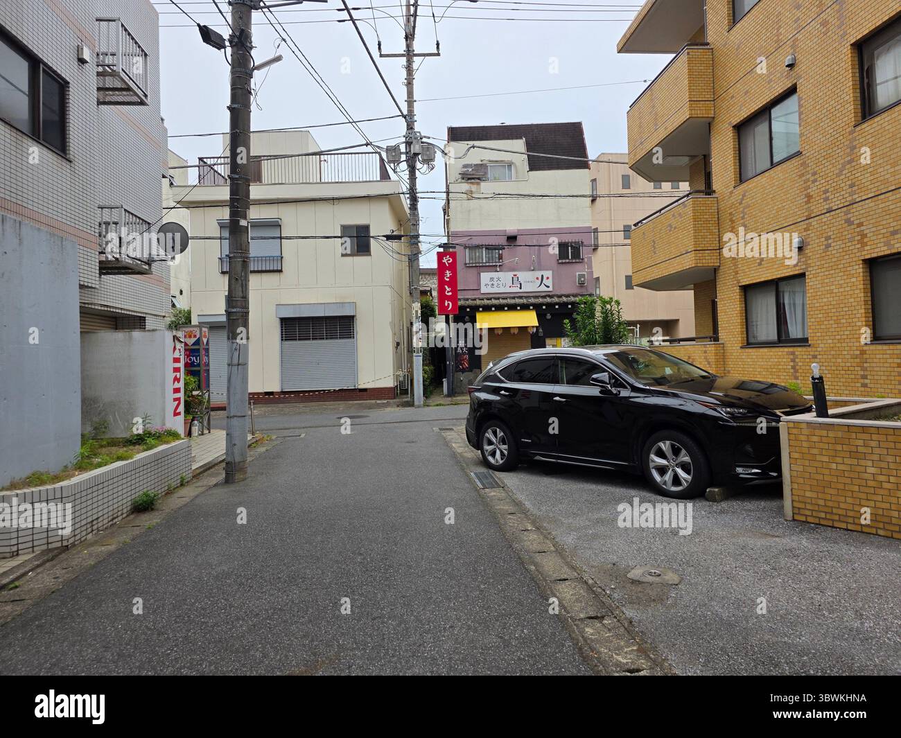 Walking Osaka, Japan Houses Street Stock Photo - Alamy