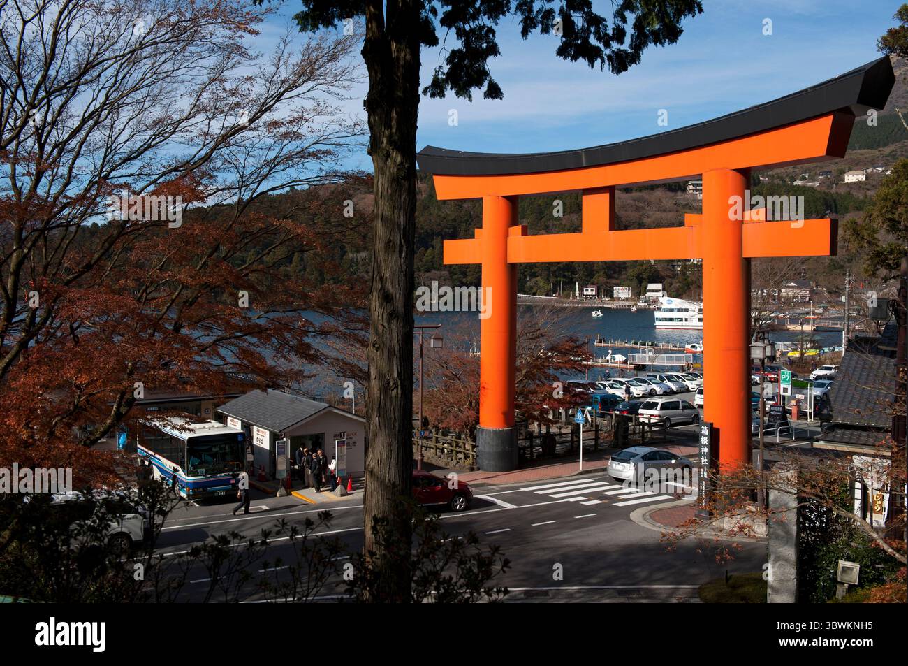 Hakone jinja first torii gate hi-res stock photography and images - Alamy