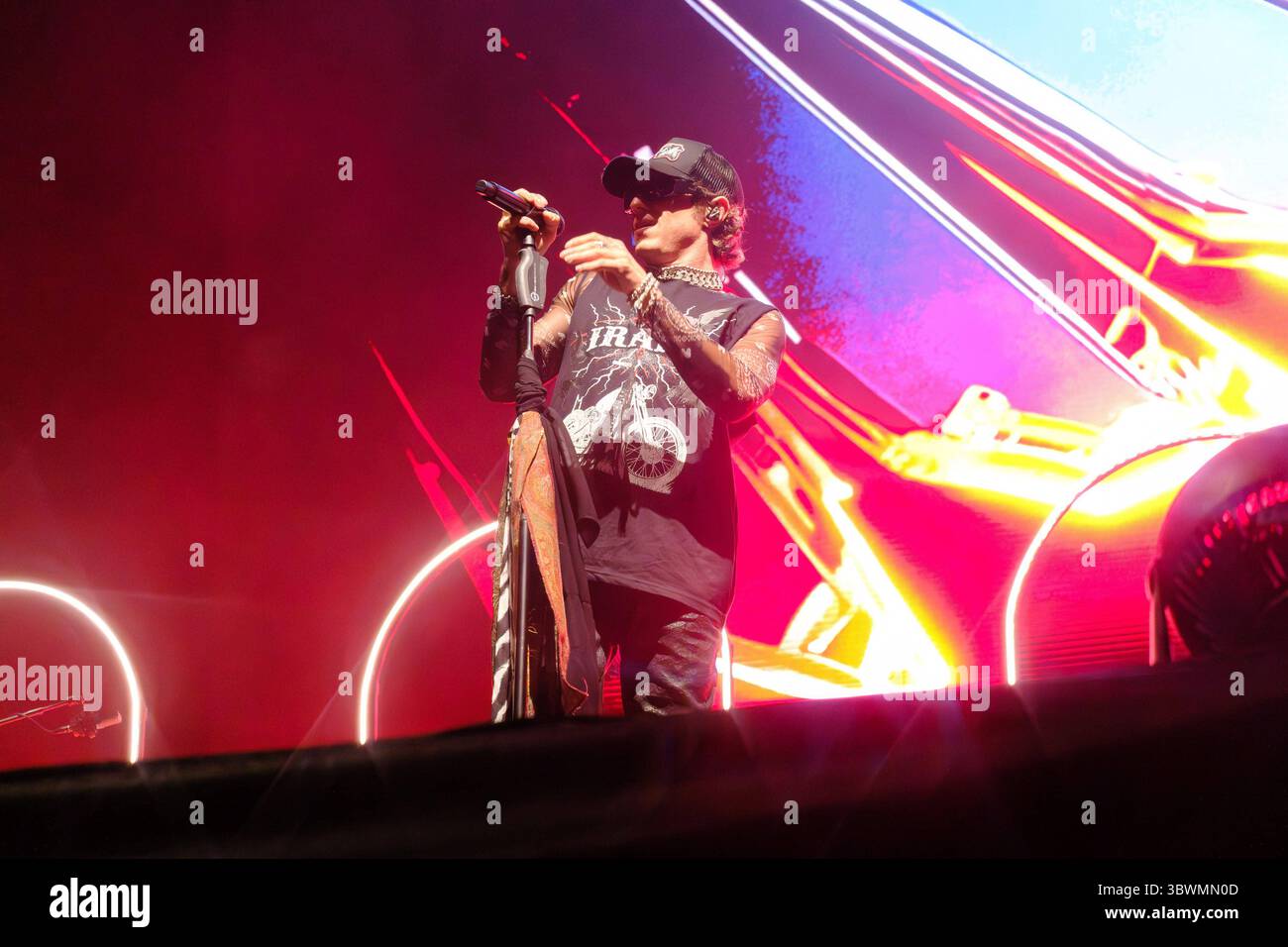 Music Concert - Irama - live 2025 Irama Bari Fiera del levante Italy ...