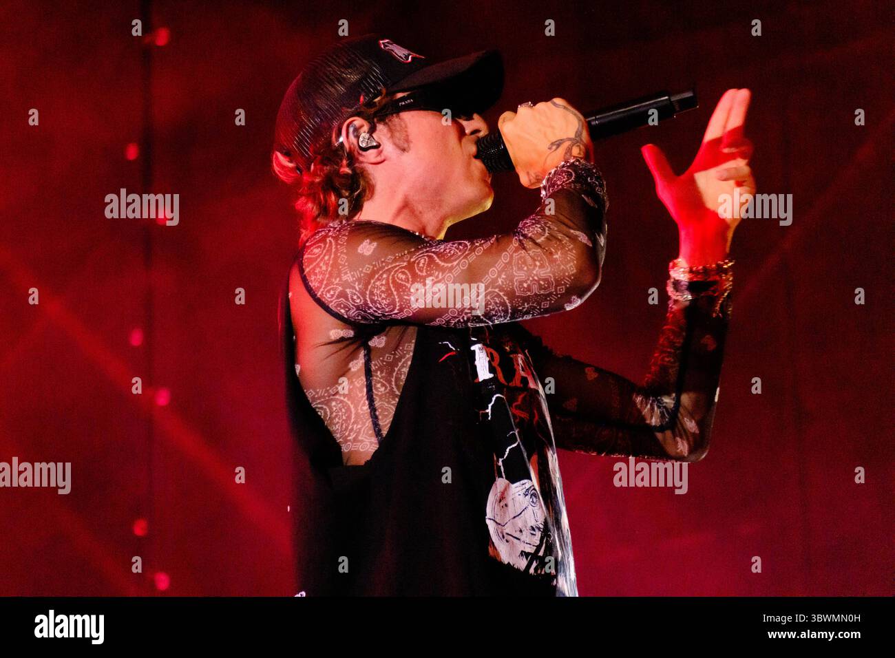 Music Concert - Irama - live 2025 Irama Bari Fiera del levante Italy ...